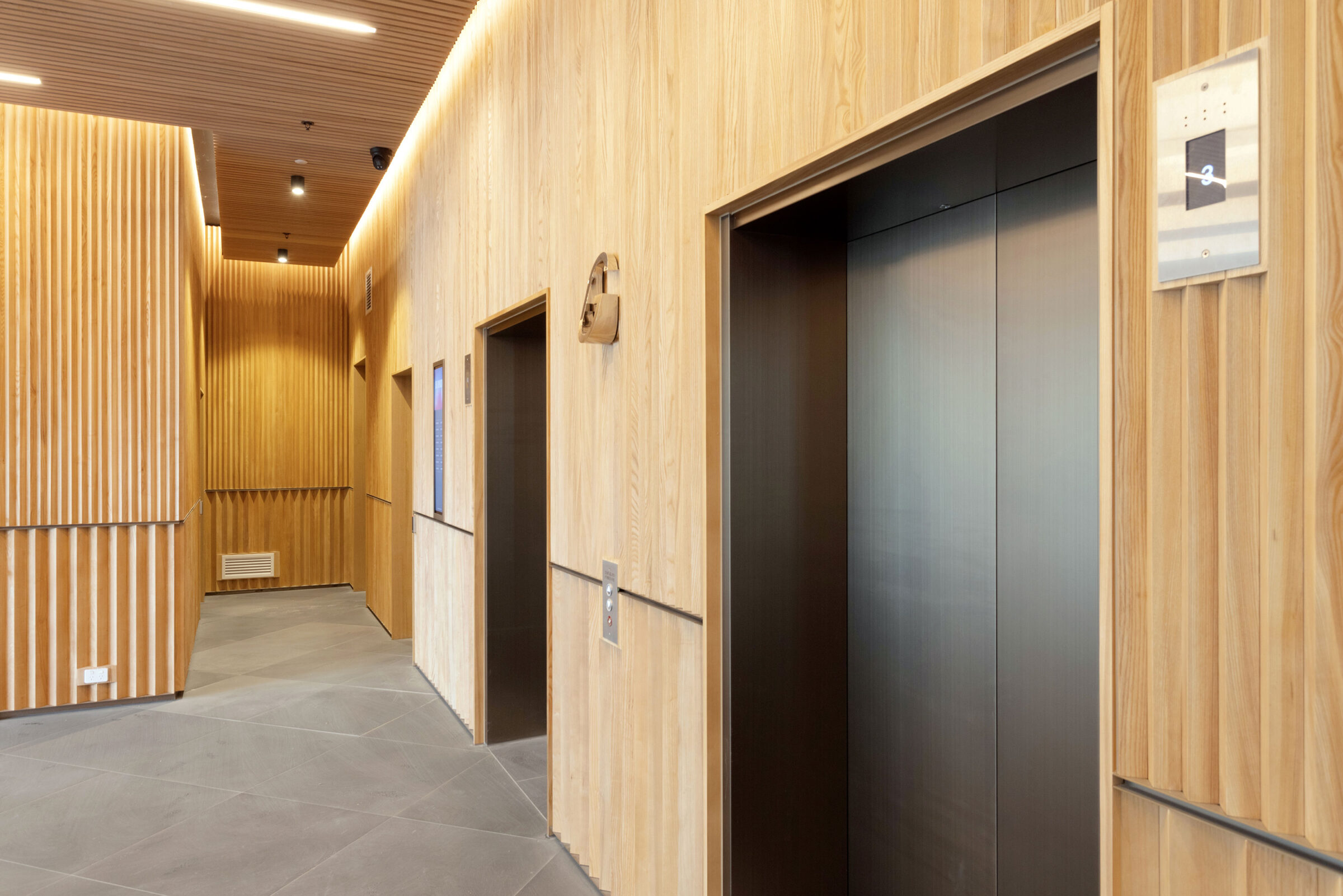 Aurora - Crema Constructions